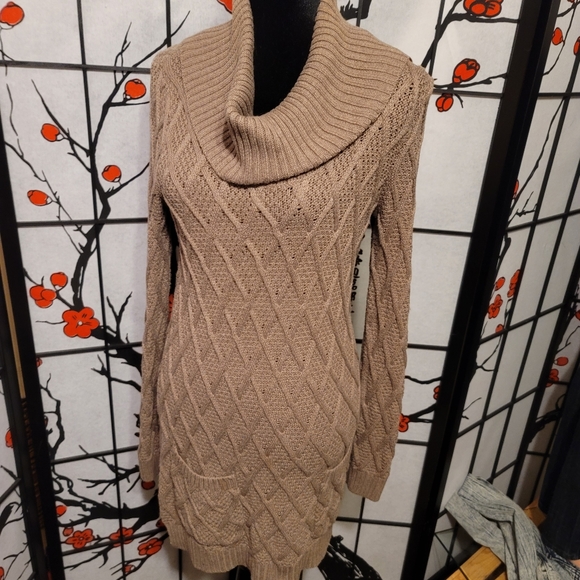 JEANNE PIERRE | Sweaters | Jeanne Pierre Soft Chestnut Designed Cable ...